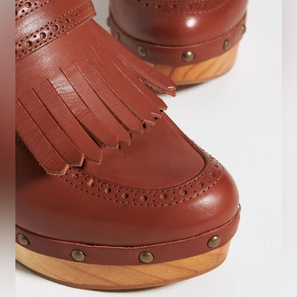 Anthropologie | Shoes | Nib Anthropologie Pilcro Kilty Clogs Tan ...